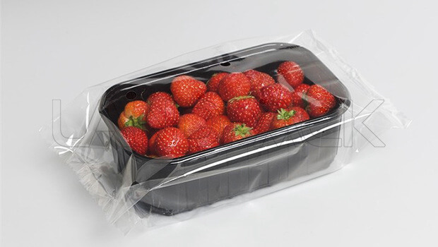 Sami-automatic film bag wrapping boxed Strawberry packing machine